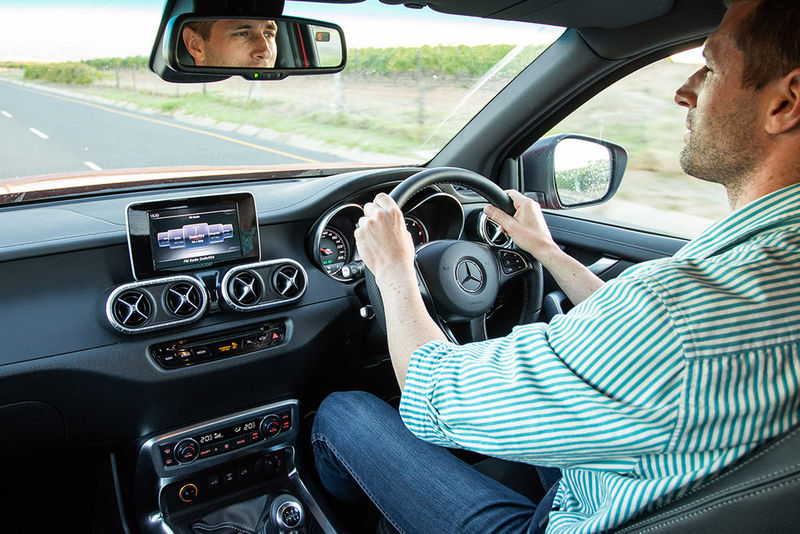 Mercedes-Benz 170 Da vs X250d: Classic Comparison