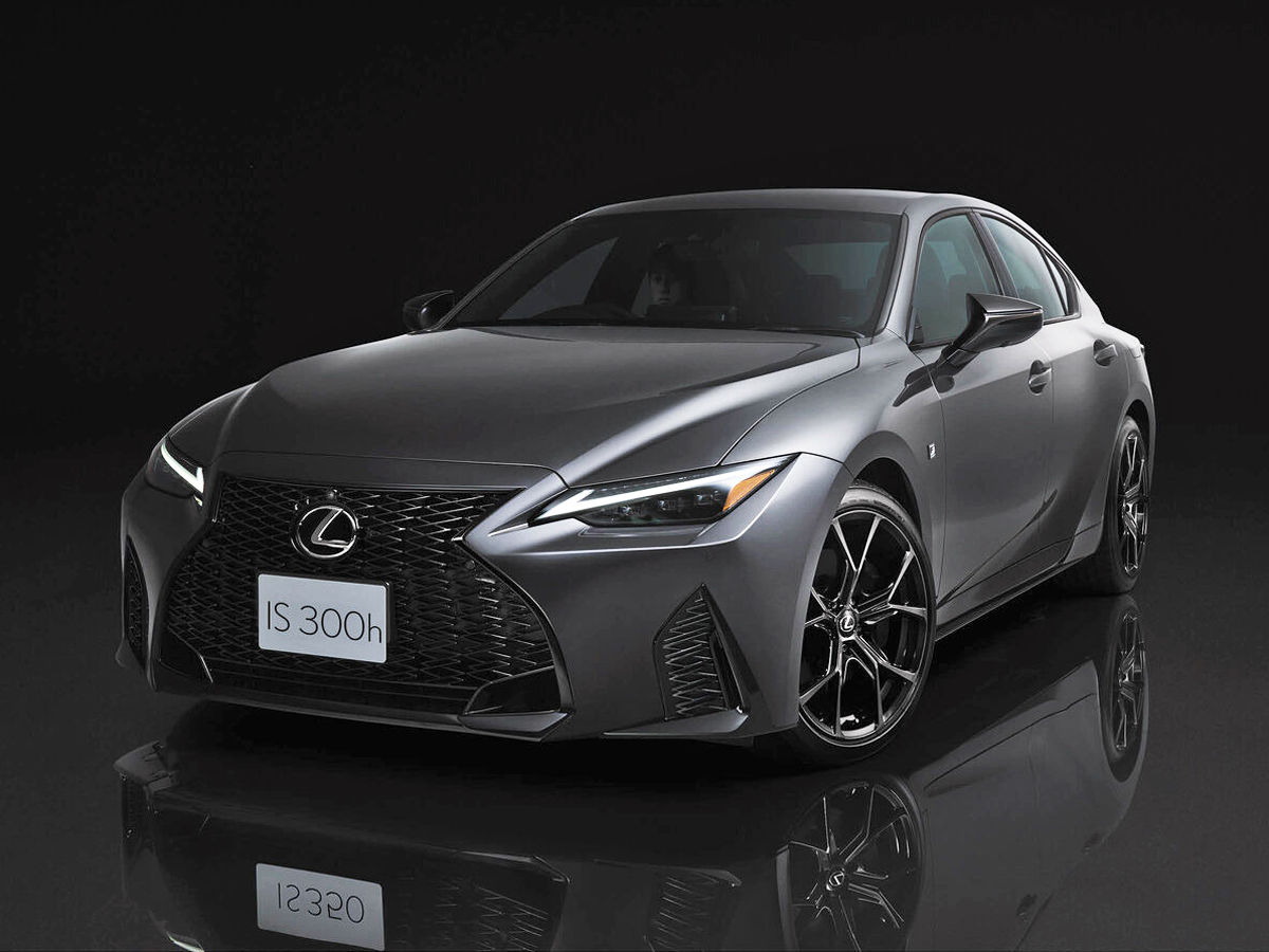 Lexus IS 300h F Sport Mode Black (2025) Price & Specs