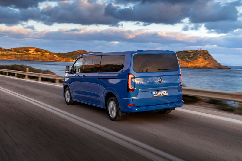 Volkswagen T7 Transporter (2025) International Launch Review