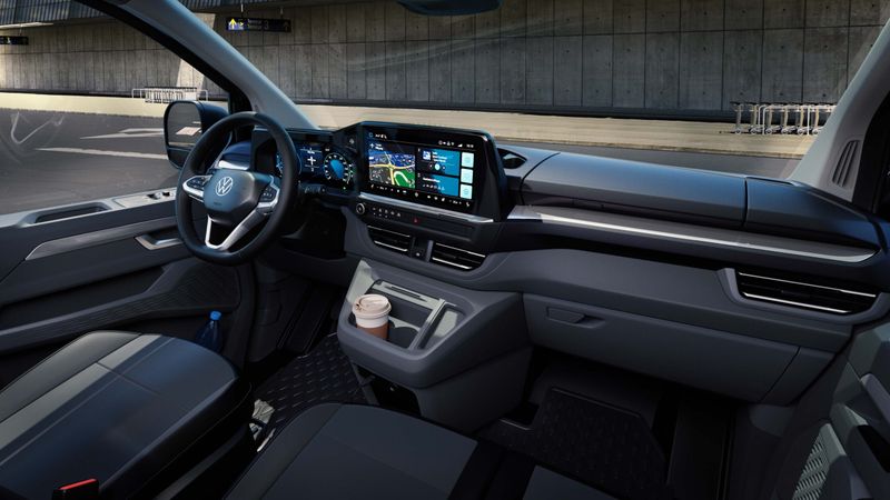 Volkswagen T7 Transporter (2025) International Launch Review