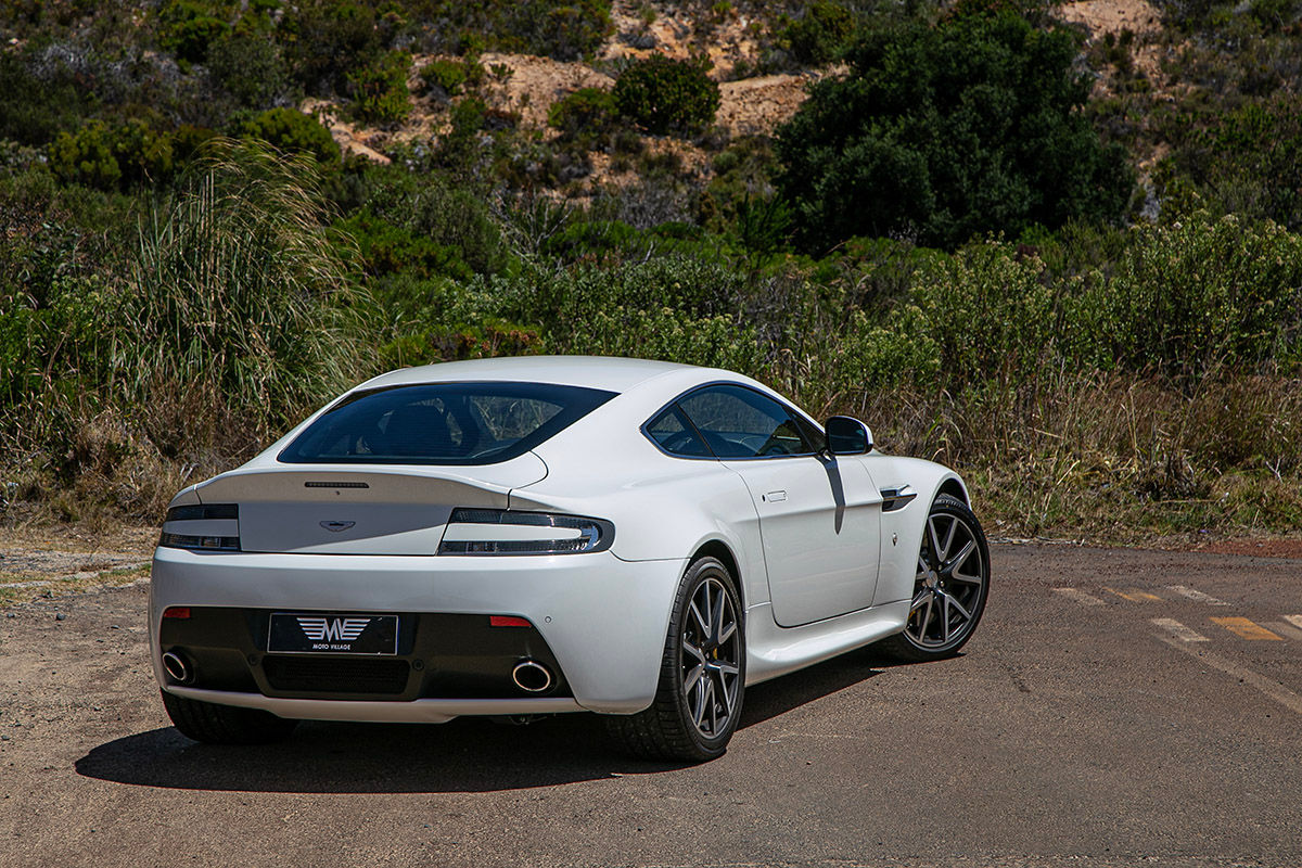 Aston Martin V8 Vantage: Classic Drive