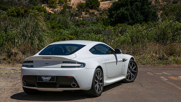 Aston Martin V8 Vantage: Classic Drive