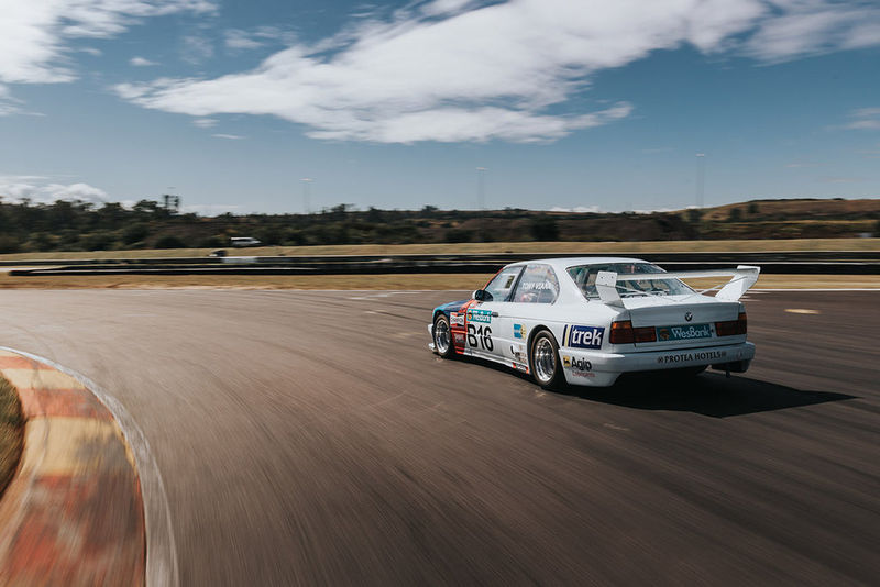Tony Viana's BMW (E34) 535i race car: Classic Drive