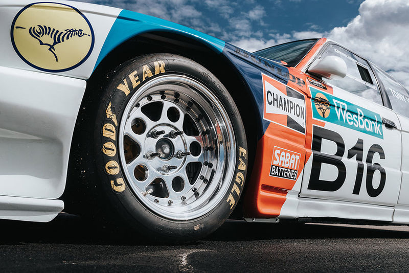 Tony Viana's BMW (E34) 535i race car: Classic Drive