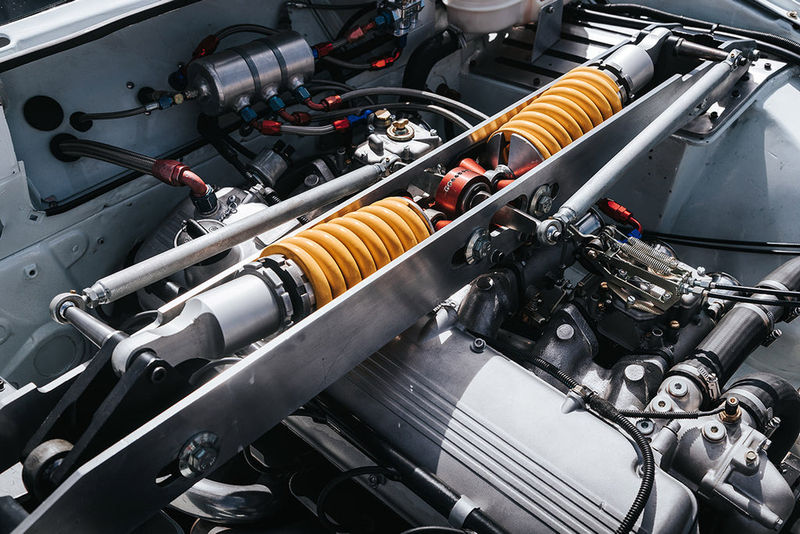 Tony Viana's BMW (E34) 535i race car: Classic Drive
