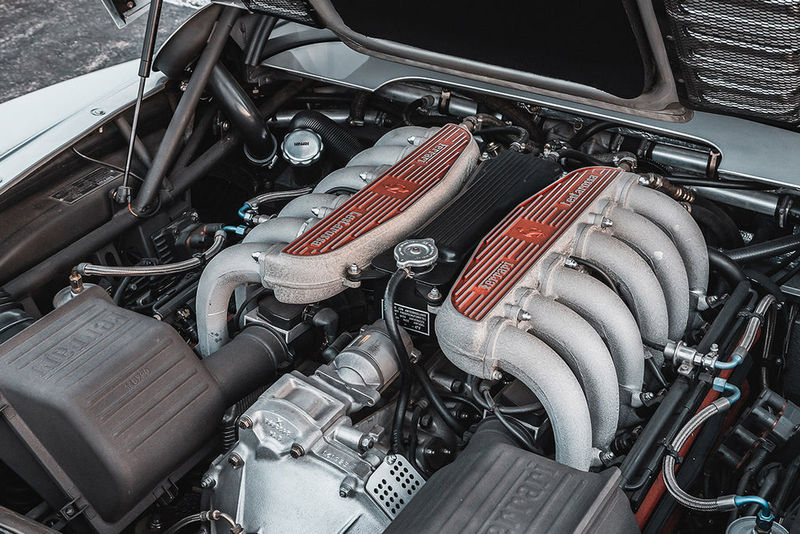 Lamborghini Diablo vs Ferrari F512 M: Classic Comparison
