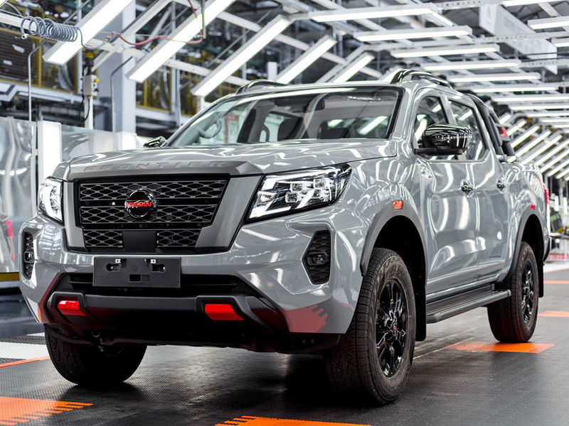 Will Nissan SA stick with old Navara over Triton-based bakkie?