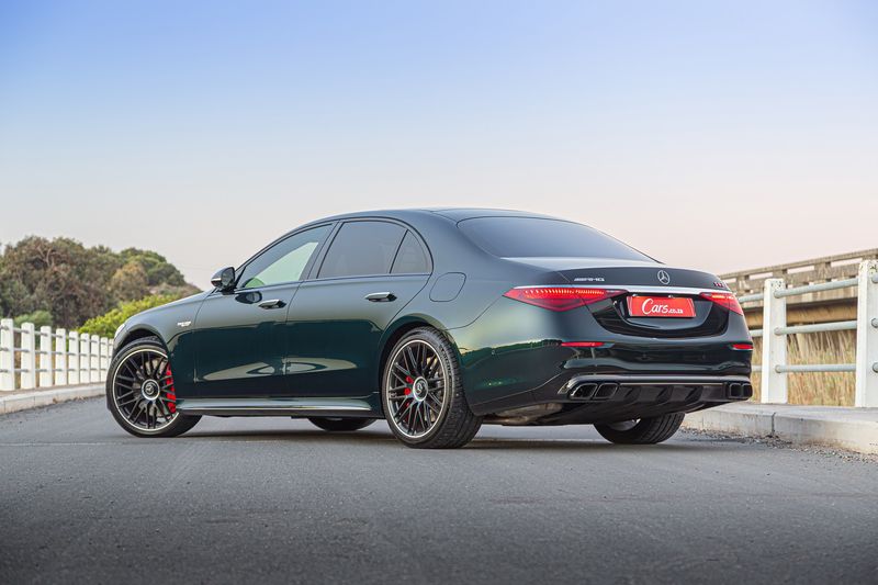 Mercedes-AMG S63 E Performance (2025) Review