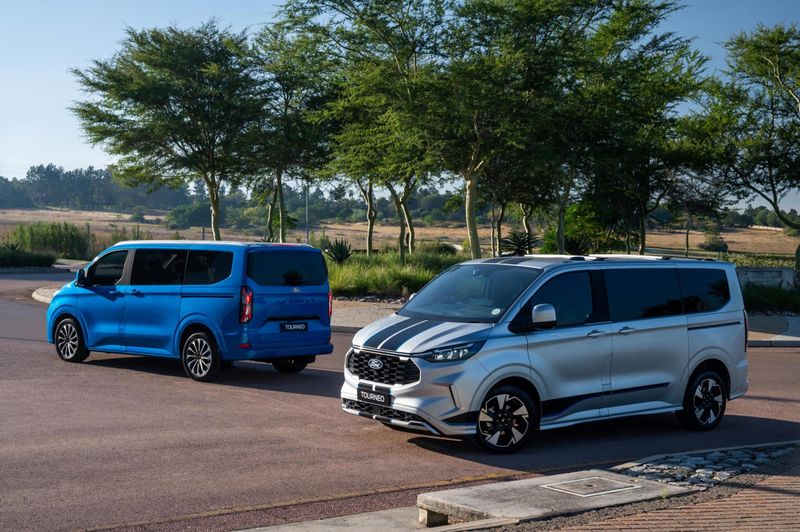 Ford Tourneo Custom Titanium X (2025) Price & Specs