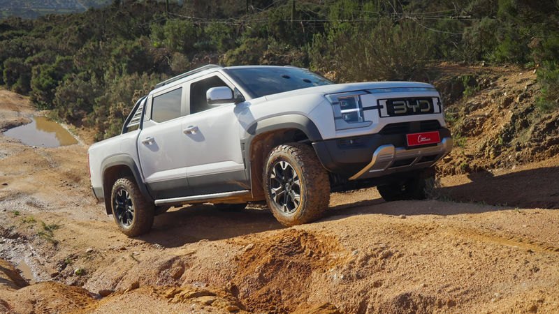 BYD Shark vs Ranger Raptor: Off-road Comparison