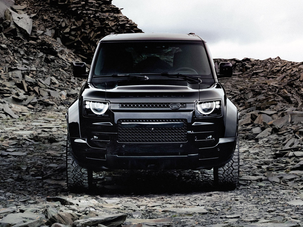 Defender 110 Octa Black (2025) Price & Specs