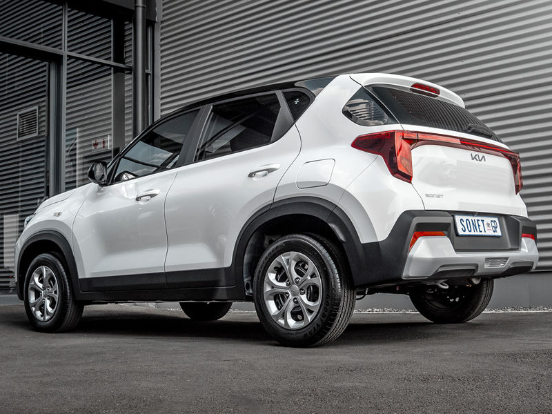 Kia Sonet LS - Is it worth the saving?