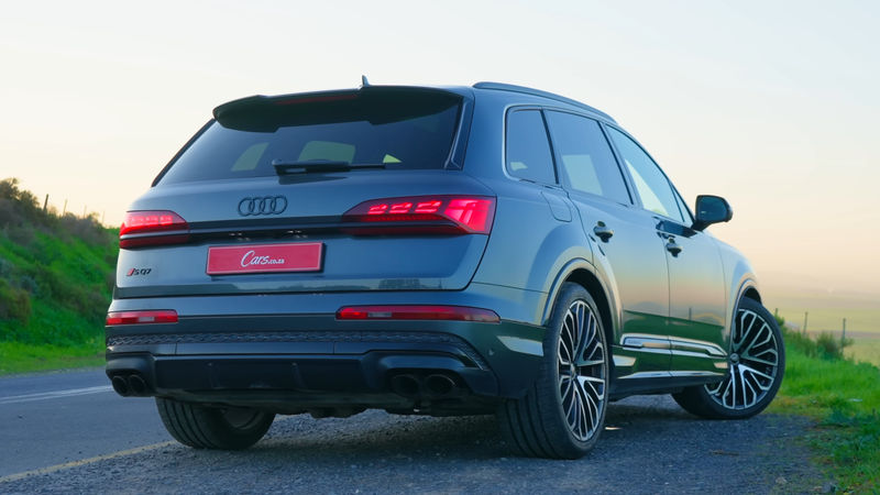 Audi SQ7 review: A Family Car That's a Race Car