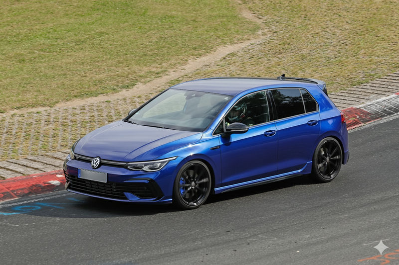 Spy Shots: 2027 Volkswagen Golf R