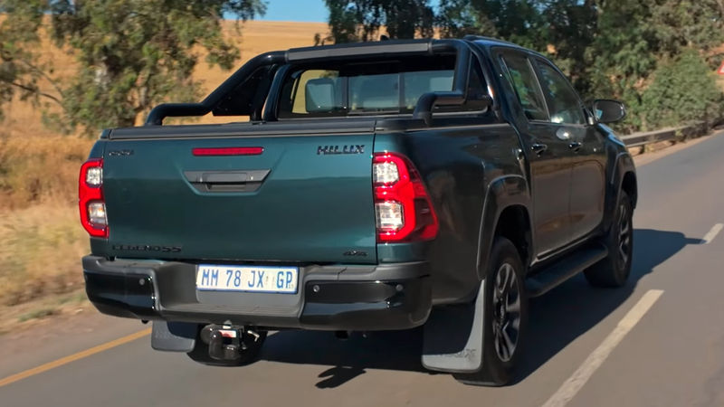 Hilux Legend 55, Ranger Tremor... or wait for new Hilux?