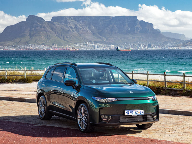 Stellantis SA boss says new Chinese brands must 'invest'