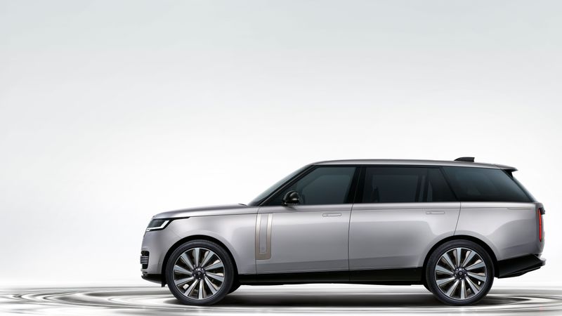 Range Rover SV Ultra (2026) Price & Specs