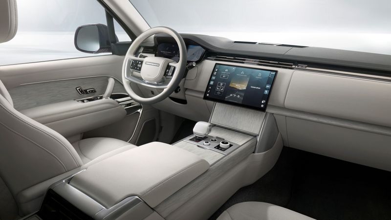 Range Rover SV Ultra (2026) Price & Specs